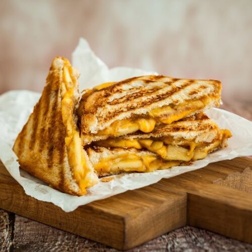 Toast i airfryer | Opskrift på lækre og gyldne toast i airfryer